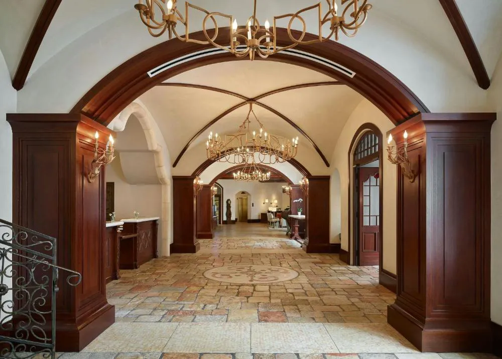 The Lodge at Vail, a RockResort by Vail Resorts - Vail, Colorado ...
