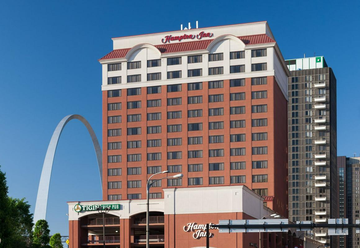 Hampton Inn St. Louis-Downtown (At the Gateway Arch) - St Louis ...