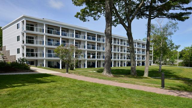 Atlantic Oceanside Hotel & Conference Center - Bar Harbor, Maine ...