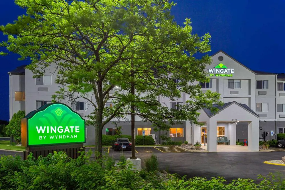 Wingate by Wyndham Gurnee - Gurnee, Illinois | Nitecrawler