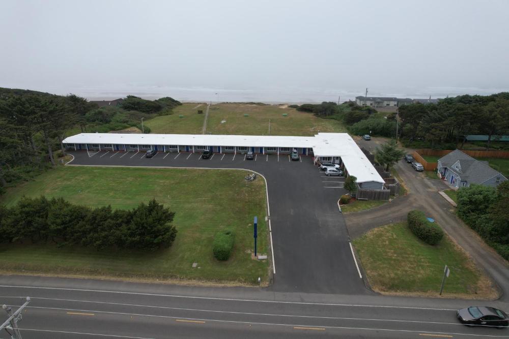 Tillicum Beach Motel (Deane's Oceanfront Lodge) - Yachats, Oregon ...