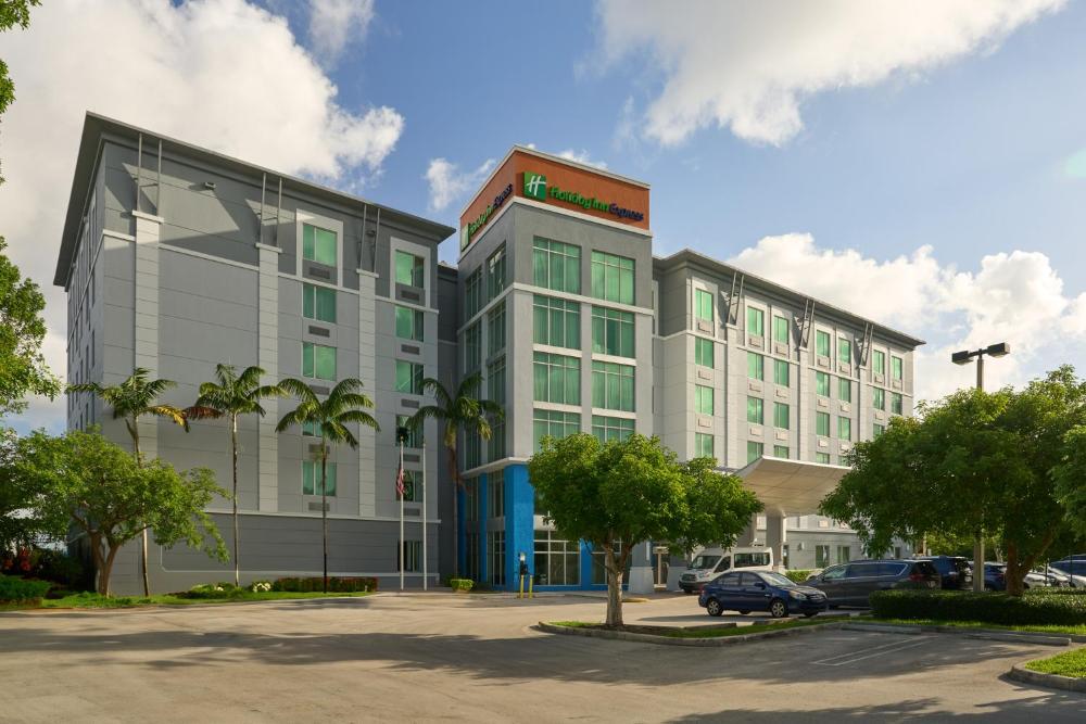 Holiday Inn Express Miami Airport Blue Lagoon Area by IHG - Miami ...