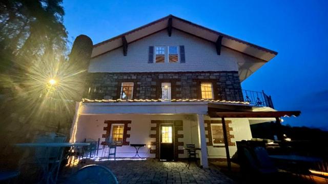 Skyline Village Inn - Spruce Pine, North Carolina | Nitecrawler